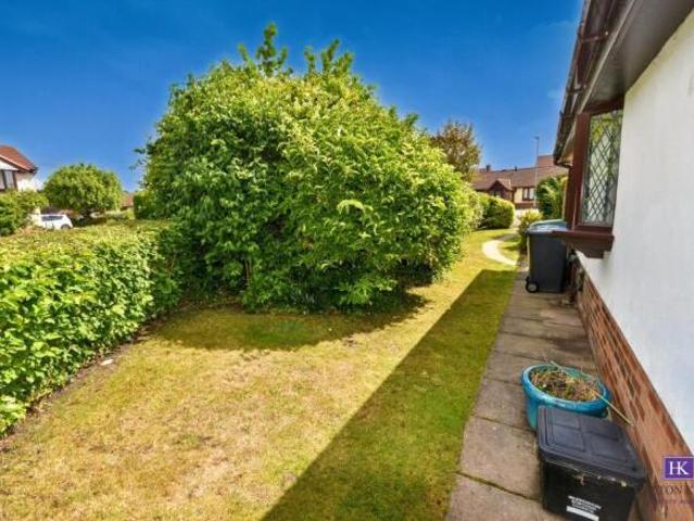 3 bedroom detached house for sale in Barford Close, Westbrook, WA5