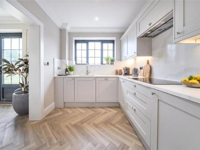 3 bedroom detached house for sale in Barley Mews, Barley Mow Lane, St. Albans, AL4