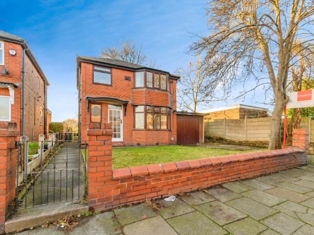 3 bedroom detached house for sale in Barton Road, MANCHESTER, Lancashire, M27