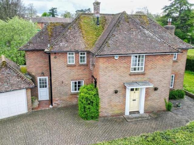 3 Bedroom Detached House For Sale In Basingstoke