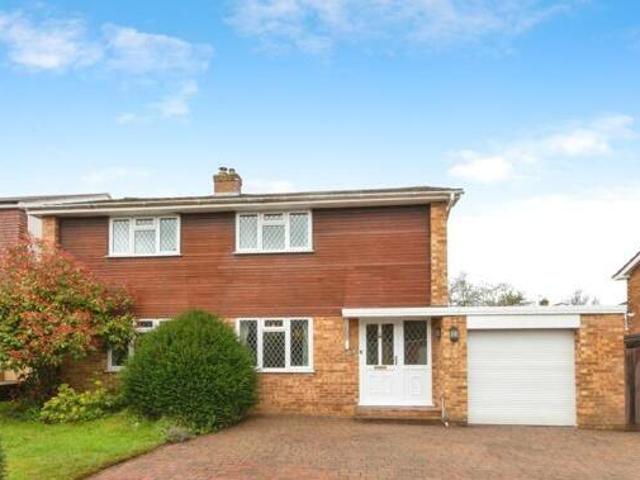 3 Bedroom Detached House For Sale In Basingstoke, Hampshire