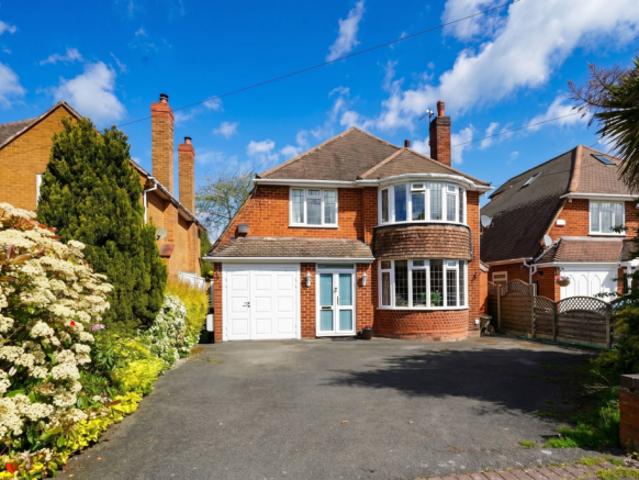 3 bedroom detached house for sale in Beaminster Road, Solihull, B91