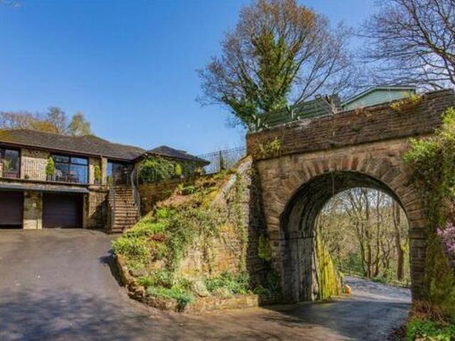 3 Bedroom Detached House For Sale In Beaumont Park