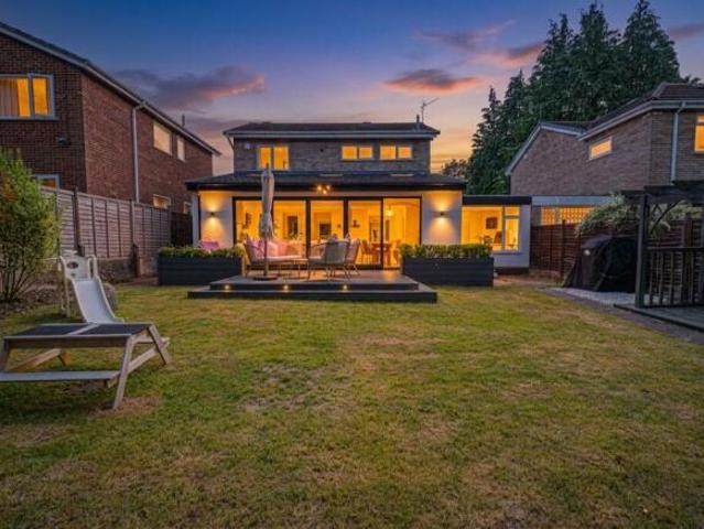 3 bedroom detached house for sale in Beauchamp Road, Solihull, B91