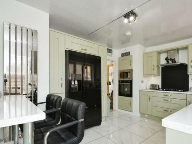 3 Bedroom Detached House For Sale In Beauchief, Sheffield