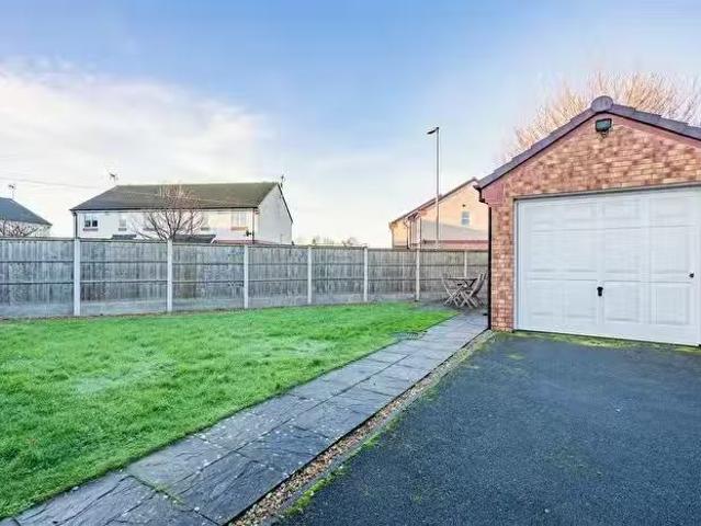 3 Bedroom Detached House For Sale In Beeston Road, Broughton.