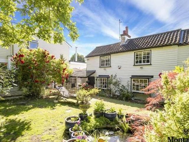 3 bedroom detached house for sale in Bell Common Epping CM16