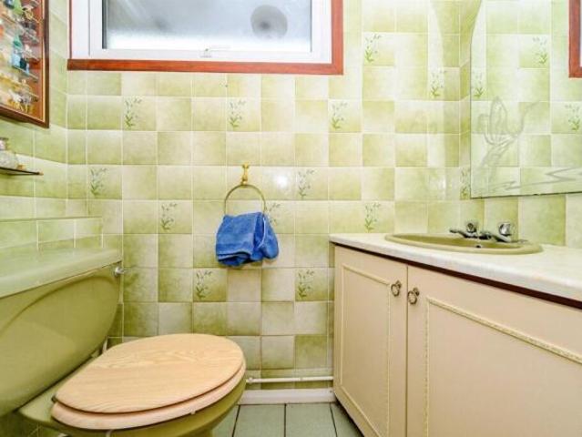 3 bedroom detached house for sale in Benson Close, Luton, LU3