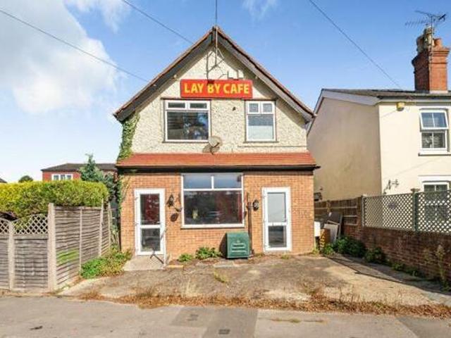 3 Bedroom Detached House For Sale In Berkshire
