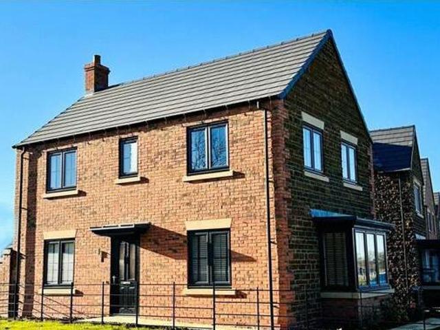 3 Bedroom Detached House For Sale In Berrywood Road, Northampton