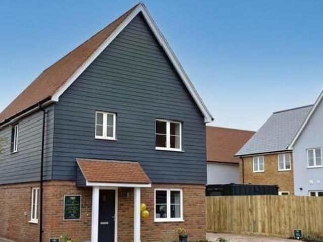 3 Bedroom Detached House For Sale In Bicknacre