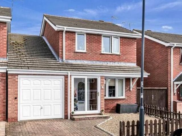 3 Bedroom Detached House For Sale In Bidford on avon