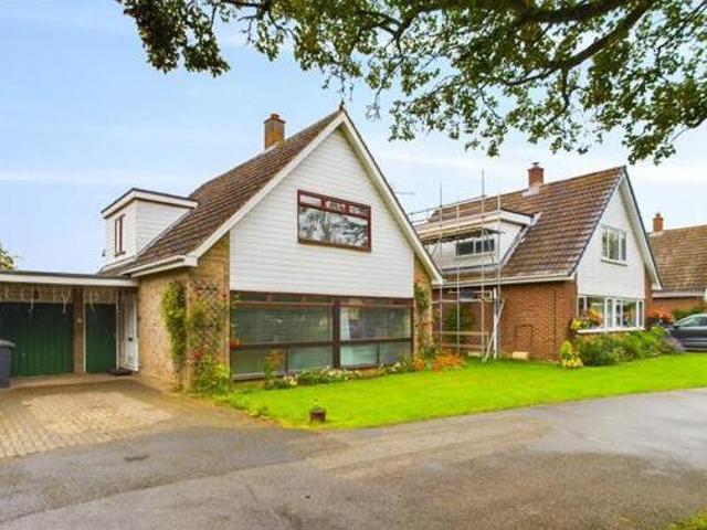3 Bedroom Detached House For Sale In Biggleswade, Bedfordshire
