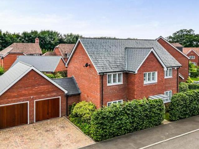 3 Bedroom Detached House For Sale In Billingshurst