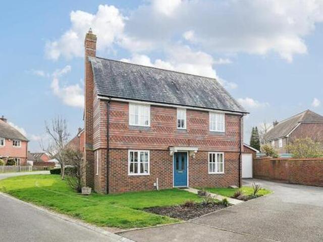 3 Bedroom Detached House For Sale In Billingshurst