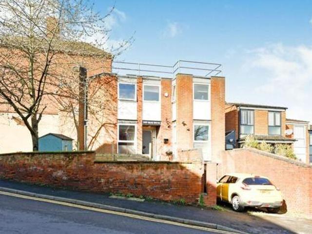 3 Bedroom Detached House For Sale In Birmingham, Warwickshire
