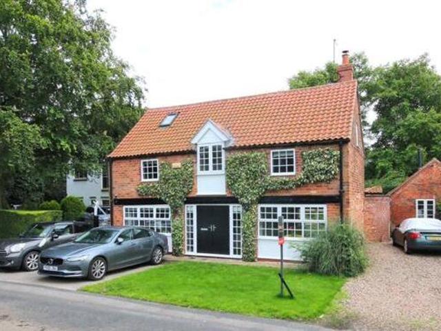 3 Bedroom Detached House For Sale In Bishop Burton