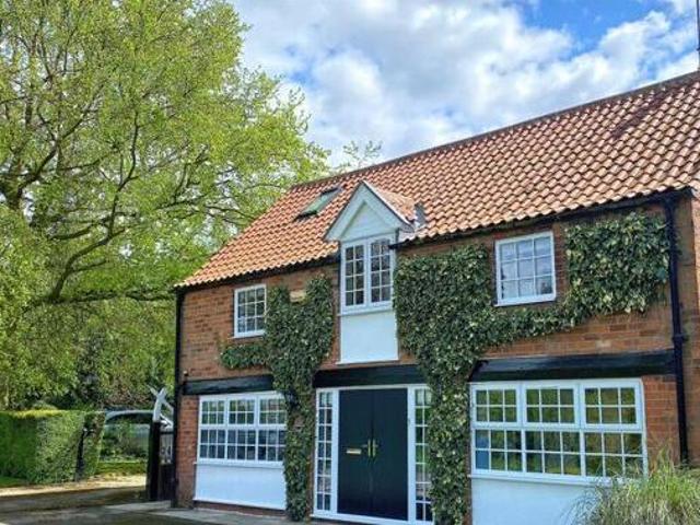 3 Bedroom Detached House For Sale In Bishop Burton