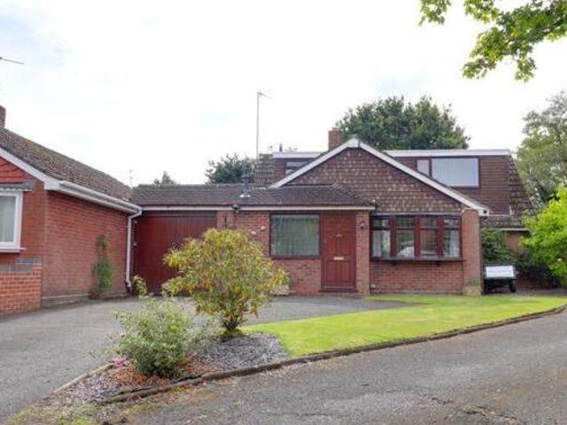 3 Bedroom Detached House For Sale In Bishops Woods