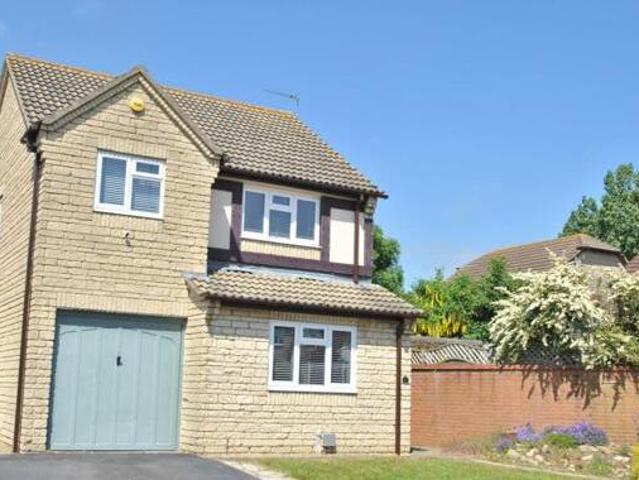 3 Bedroom Detached House For Sale In Bishops Cleeve, Cheltenham