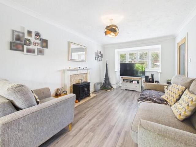 3 bedroom detached house for sale in Bishops Road, Abbeymead, Gloucester, Gloucestershire, GL4