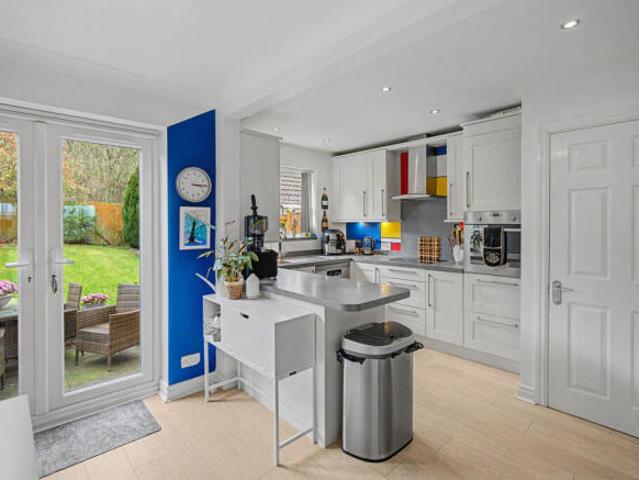 3 bedroom detached house for sale in Bluebell Walk, Harrogate, HG3