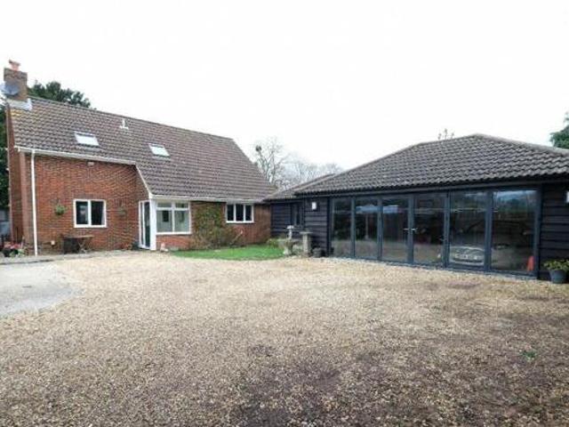 3 Bedroom Detached House For Sale In Blackfield, Southampton