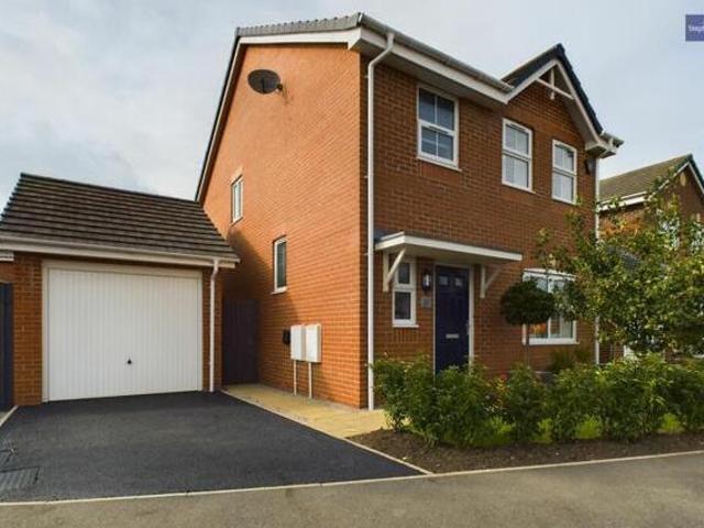 3 Bedroom Detached House For Sale In Blackpool
