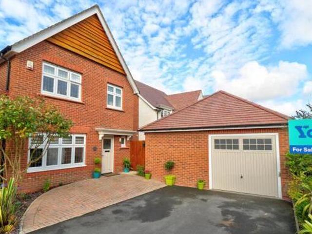 3 Bedroom Detached House For Sale In Blackpool