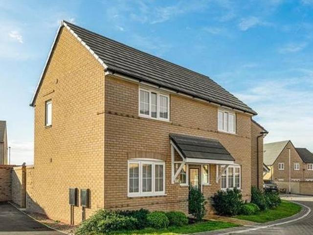3 bedroom detached house for sale in Brudenell Godmanchester PE29