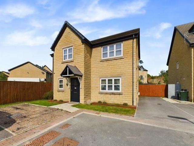 3 Bedroom Detached House For Sale In Bradford