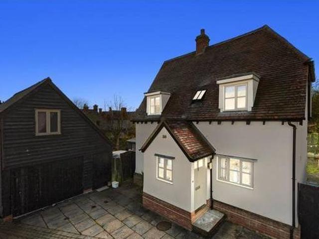 3 bedroom detached house for sale in Bradford Street Bocking Essex CM7 CM7
