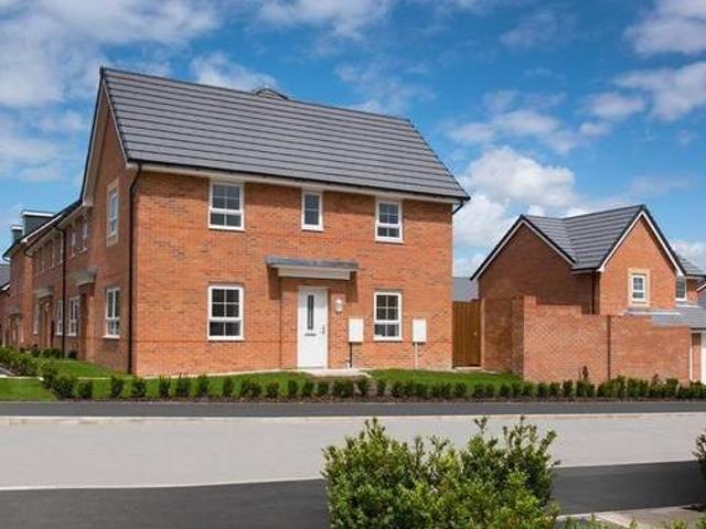 3 bedroom detached house for sale in Bradford Road East Ardsley WF3 WF3