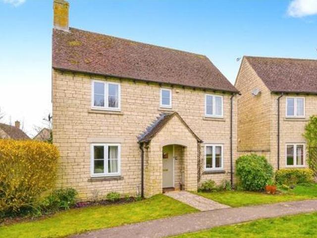 3 Bedroom Detached House For Sale In Bradwell Viallage, Burford
