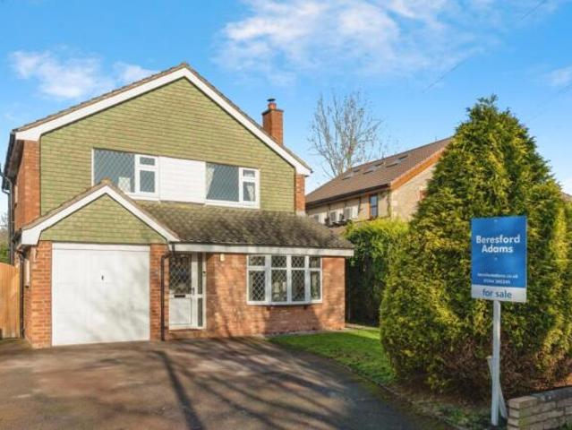 3 bedroom detached house for sale in Braemar Close, CHESTER, Cheshire, CH3