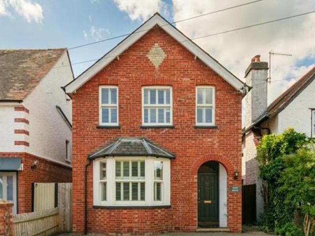 3 Bedroom Detached House For Sale In Bramley, Guildford