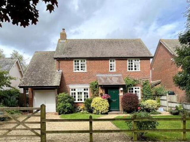 3 Bedroom Detached House For Sale In Bransgore, Christchurch