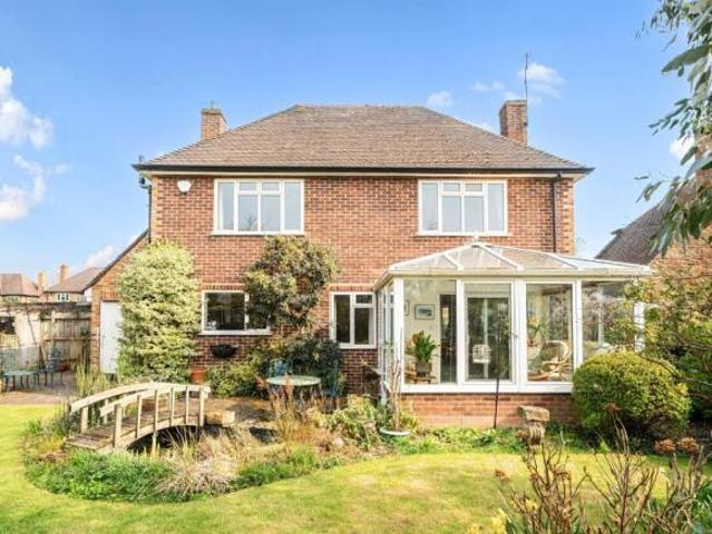 3 bedroom detached house for sale in Bredward Close, Burnham, Buckinghamshire, SL1