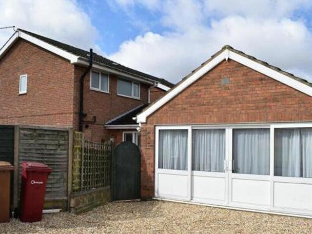 3 Bedroom Detached House For Sale In Brigg, Brigg