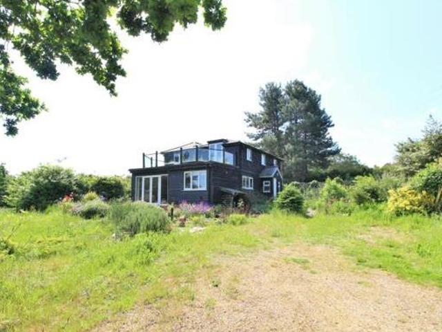 3 Bedroom Detached House For Sale In Brightlingsea, Colchester