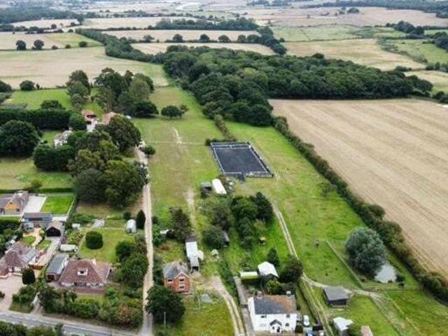 3 Bedroom Detached House For Sale In Brightlingsea Road