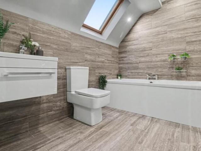 3 bedroom detached house for sale in Bridge Road, Bursledon, SO31