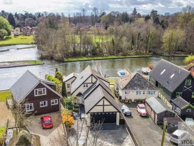 3 Bedroom Detached House For Sale In Brimbelow Road, Hoveton