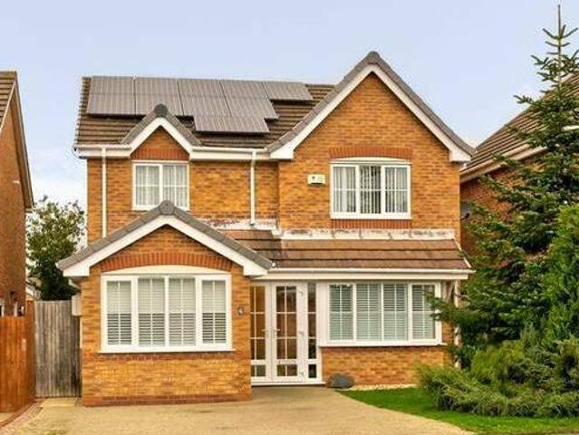 3 bedroom detached house for sale in Brockford Glade Shawbirch TF1