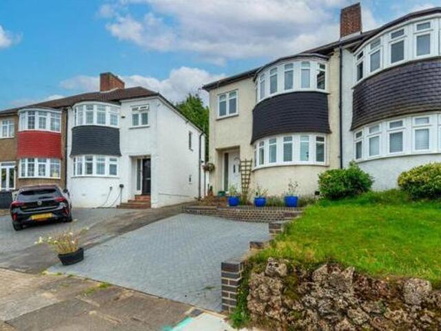 3 Bedroom Detached House For Sale In Bromley, Kent