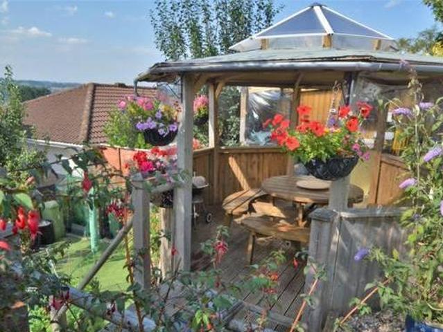 3 bedroom detached house for sale in Buttery Road Honiton Devon EX14