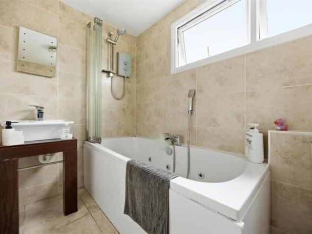 3 bedroom detached house for sale in Buchanan Drive, Lenzie, G66