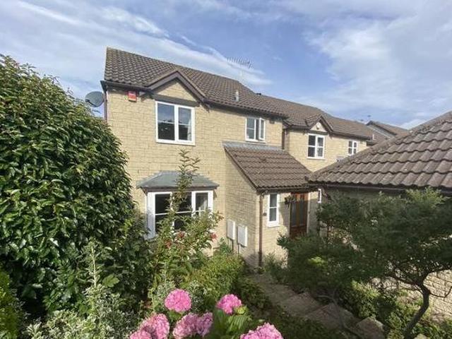 3 bedroom detached house for sale in Burchill Close Clutton Bristol BS39