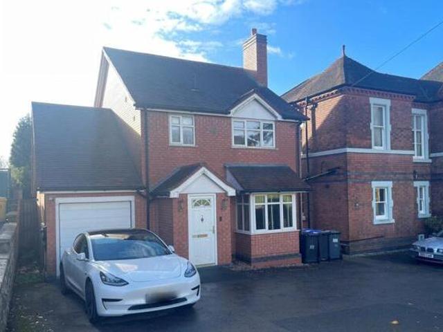 3 Bedroom Detached House For Sale In Burton on trent