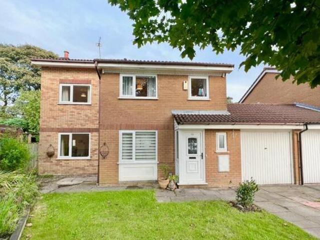 3 Bedroom Detached House For Sale In Bury, Greater Manchester